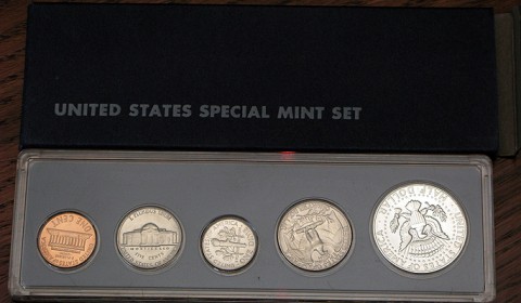 Proof Sets vs. Mint Sets: What's The Difference? | U.S. Coins Guide